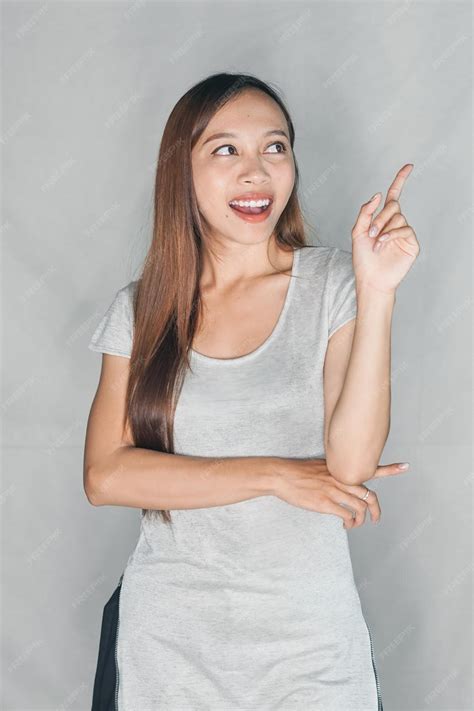 Premium Ai Image Curly Wave Iron Hair Catok Klintong Cute Girl Model Balinese Indonesian Asian