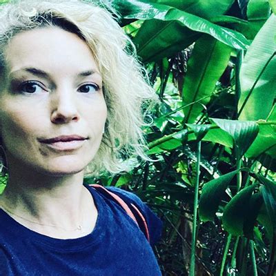 Perdita Weekss Instagram Twitter And Facebook On Idcrawl