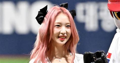 루셈블 여진사랑스럽게 박수 사진