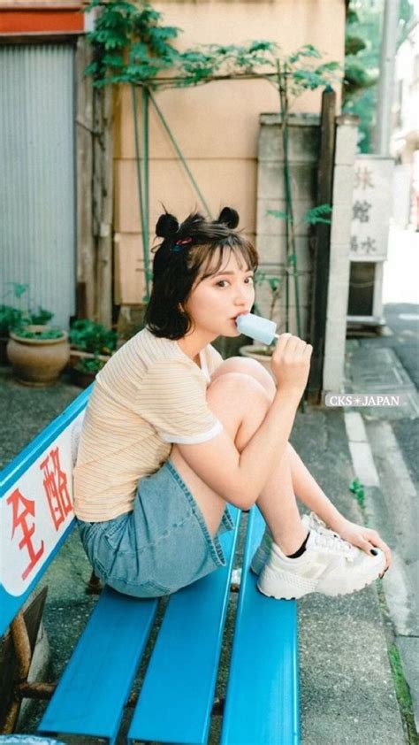 Pin By Do Mane Rainbow On B Pose Reference Pose Reference Photo