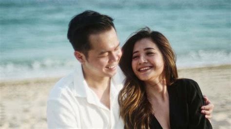 Istri Drummer Noah Clerence Cynthia Meninggal Dunia