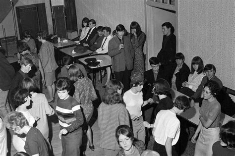 19 Teen Hangouts From The 60s And 70s That Are Long Gone Back In