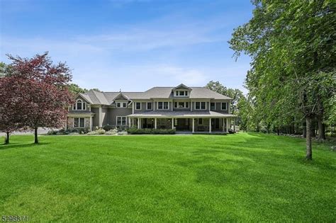 111 Boulderwood Dr Bernardsville Nj 07924 Zillow