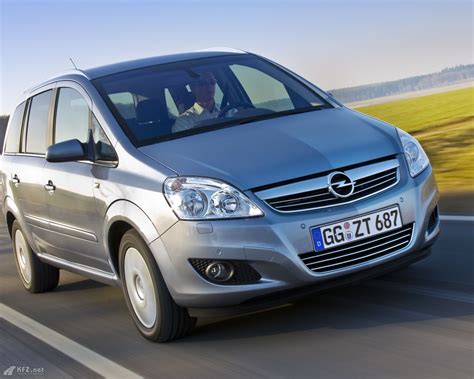 Opel Zafira Bilder Ein Familien Van Mit 7 9 Sitzen Kfz Net