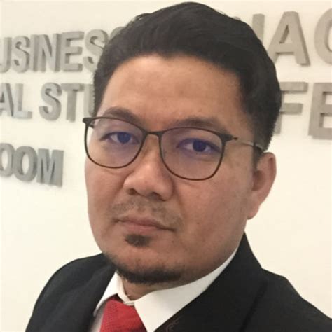 Wan M Ashraf A Wan Draman Master Of Shariah Management And