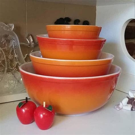 Vintage Pyrex Flameglo Nesting Mixing Bowls Set Of 4 Ombre Full