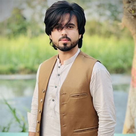 Momin Khan