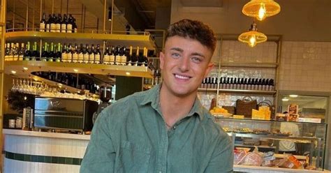 10 Ways Dolly Parton Earns Her Fortune Big World Tale