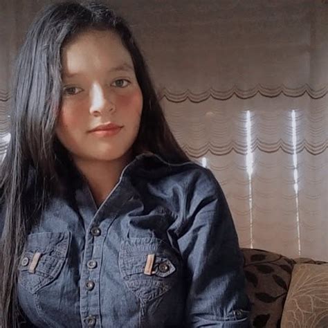 Girls 👄 Gir Lss28 • Threads Say More