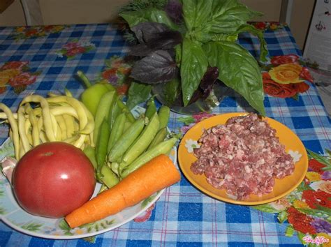 Фасоль стручковая с фаршем и овощами. Рецепт фасоли стручковой с фото.