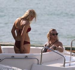Ellie Goulding Wearing A Bikini On A Yacht In Miami LQ Tag Phun Org Forum