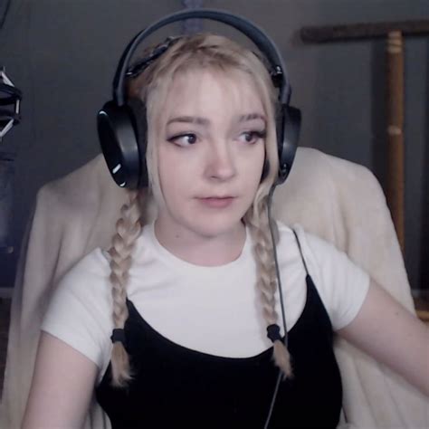 Sylvee Celebs Face Claims Pretty