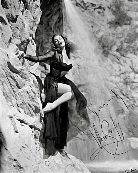 Pin By Tanma Ganma On Poses De Referencia Western Films Western Film