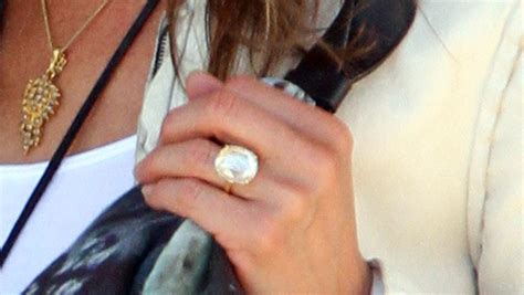 Jennifer Aniston And Justin Theroux Engagement Ring