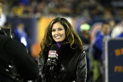 How A Photo Shoot Sabotaged Lisa Guerreros Mnf Dream