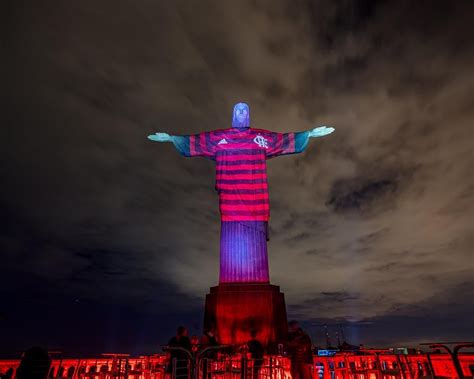 Impactante El Cristo Redentor Se Iluminó Con La Camiseta Del Flamengo Infobae