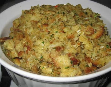 Moms Thanksgiving Stuffing Just A Pinch Recipes Stuffing Recipes