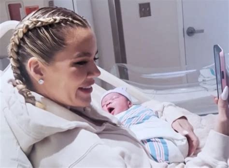 Khloé Kardashian Muestra Por Primera Vez A Su Segundo Bebé Es La Moda