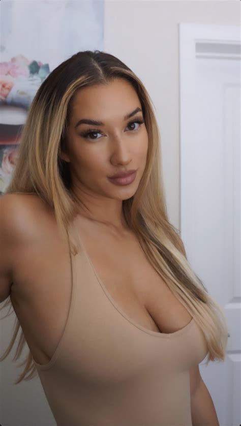 Nikki Blades