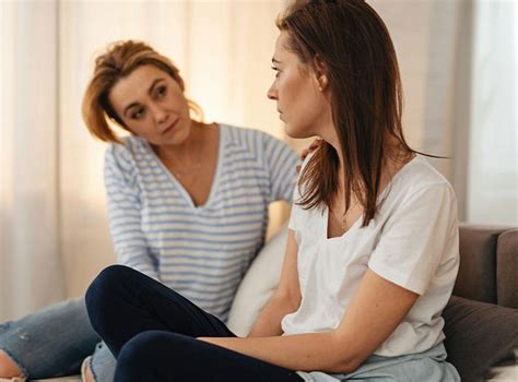 Guy Freaks Out Over Gfs Gross Conversation With Her Mom Regrets It