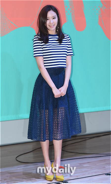 Md포토 김아중 독특한 시스루에 각선미 노출