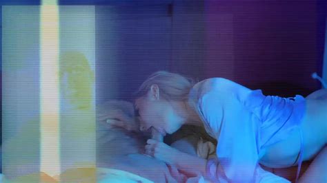 Сексуальная жена Уитни Райт исполняет сексуальное желание своего мужа