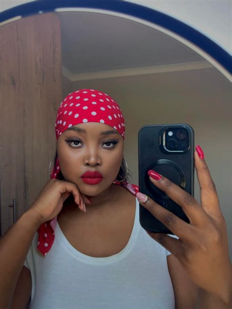 Mathapelo Phakoe Added A New Photo Mathapelo Phakoe