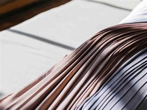 What Is The Difference Between Manual Pleating And Machine Pleating