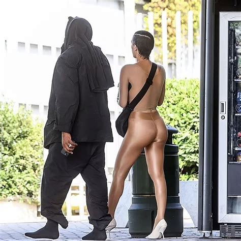 Los Looks De Bianca Censori La Pareja De Kanye West Que Causaron