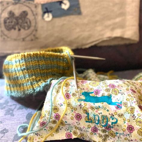 Knitting Classes — Loop Knitting