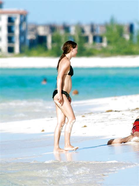 Natalie Portman New Beach Candids Porn Pictures XXX Photos Sex Images 809667 PICTOA