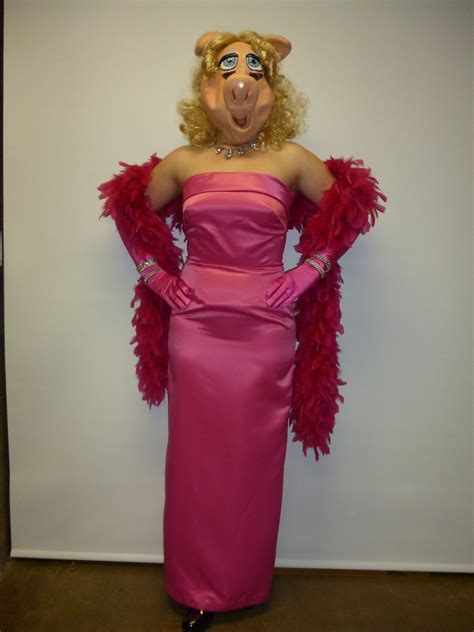 Miss Piggy Costumes