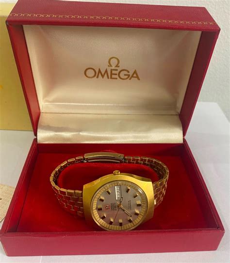 Lot An Omega Electronic F300hz Chronometer Gentlemans Wrist Watch C