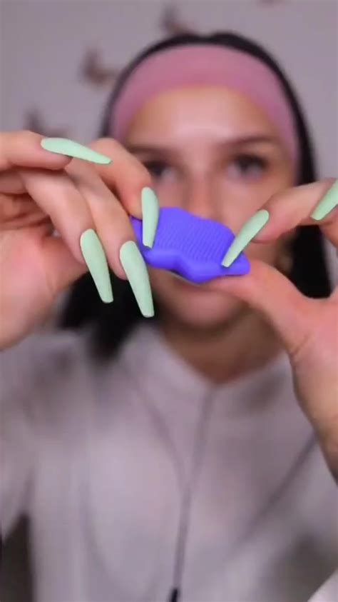 نادیناروتین پوستیمراقبت از لبنادیاروتین لب