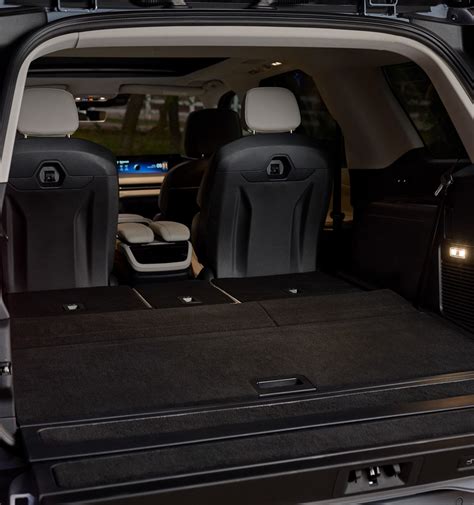The All New 2025 Lincoln Navigator Large Luxury Vehicle