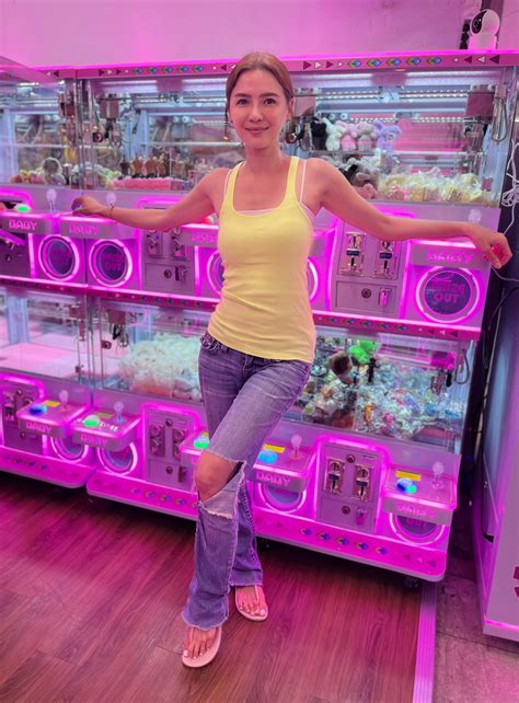 胡嘉愛 胡嘉愛 Added A New Photo