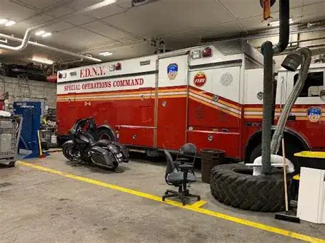 Fdny Engine 4tower Ladder 15 Downtown Manhattan