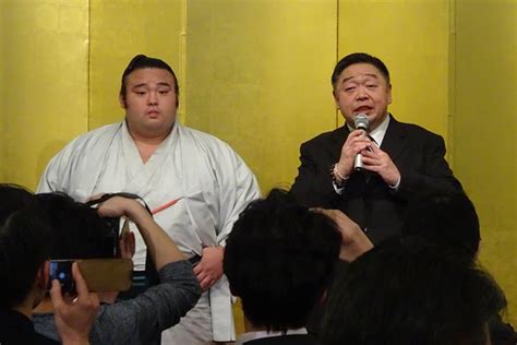 千賀ノ浦部屋の千秋楽パーティへ。親方が美声を披露！【動画あり】 Mens Ex Online
