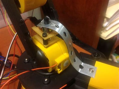 Control An Owi Robotic Arm With Arduino Robot Arm Arduino Robot