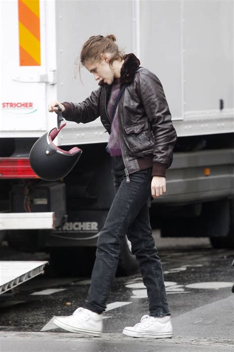 Kristen Stewart On The Set Of Personal Shopper In Paris October