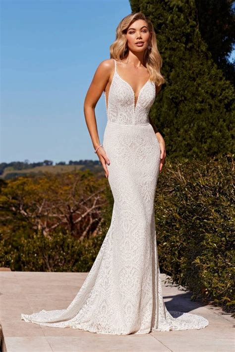 The Ultimate Guide To Lace Wedding Gowns 25 Stunning Styles For Every