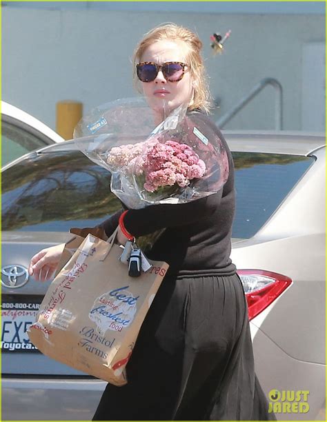 Adele Picks Up Flowers While Out Shopping Photo 3745890 Adele