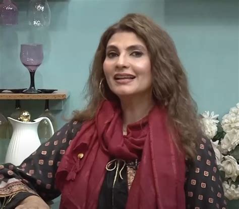 Fariha Pervez Reveals She Is An Interfering Phupho Reviewit Pk
