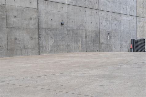 Dallas Office Building With Composite Materials