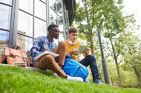 大学交换生素材 花瓣网