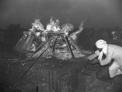 Las Impactantes Fotos De Max Desfor El Gran Fotógrafo De Guerra Que Murió A Los 104 Años Infobae