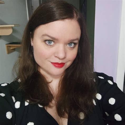 Danyella Junkes Youtube