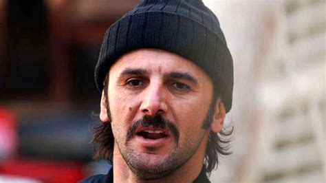 کل بدن امین حیایی را گچ گرفتند عجیب ترین فیلم از آقای بازیگر