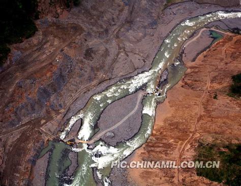 5月10日航拍唐家山堰塞湖堰坝新浪图集新浪网