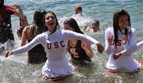 Usc Cheerleaders Getting Wet And Wild Pics The Campus Socialite